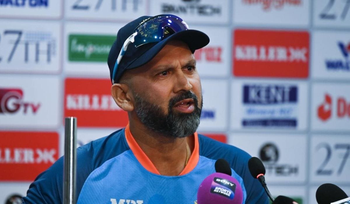 IPL 2025: Paras Mhambrey Rejoins Mumbai Indians as Bowling Coach